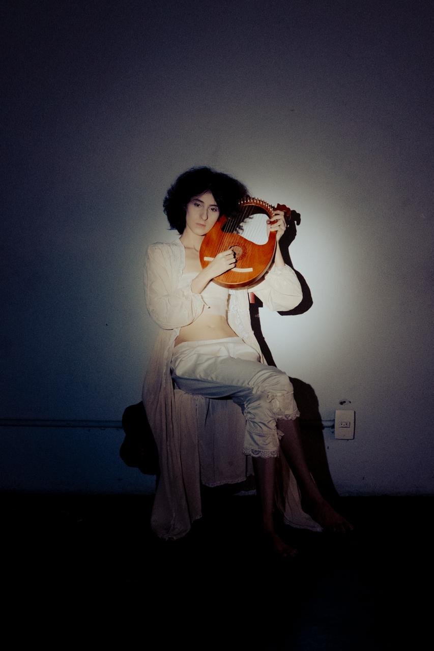 Carol Romano apresenta pré-lançamento de “Panelas e Aplausos”